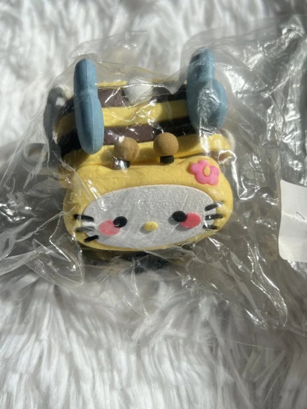 Sanrio | Cell Phones & Accessories | Sanrio Hello Kitty Bumble Bee ...